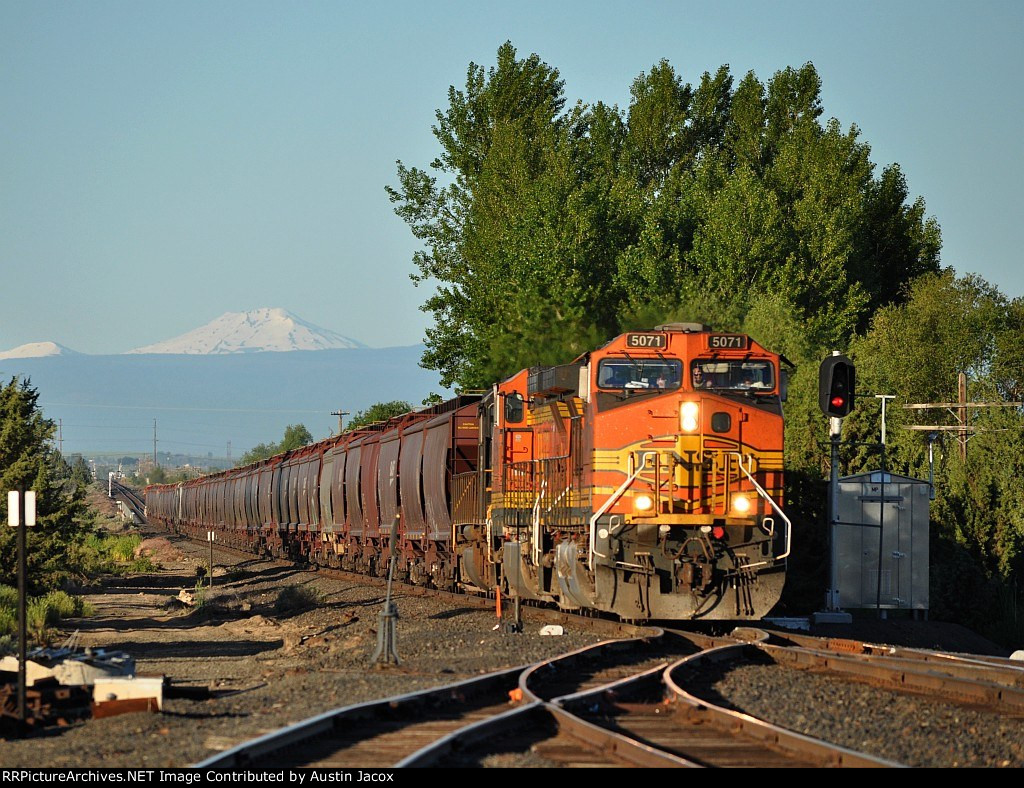 BNSF 5071